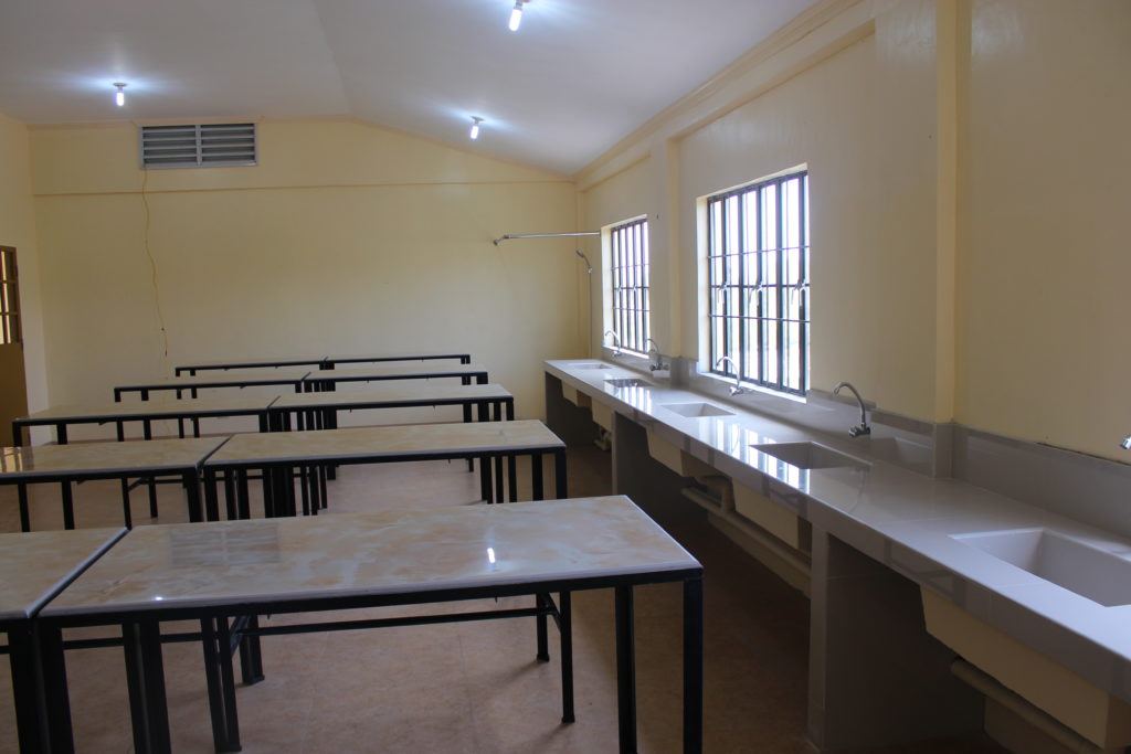 Science Lab 2 - Academia de Lipa